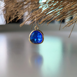 Royal BLUE crystal GOLD ロイヤルブルーマロンピアスorイヤリング/14kgfサージカルステンレス ピアス（フック ...