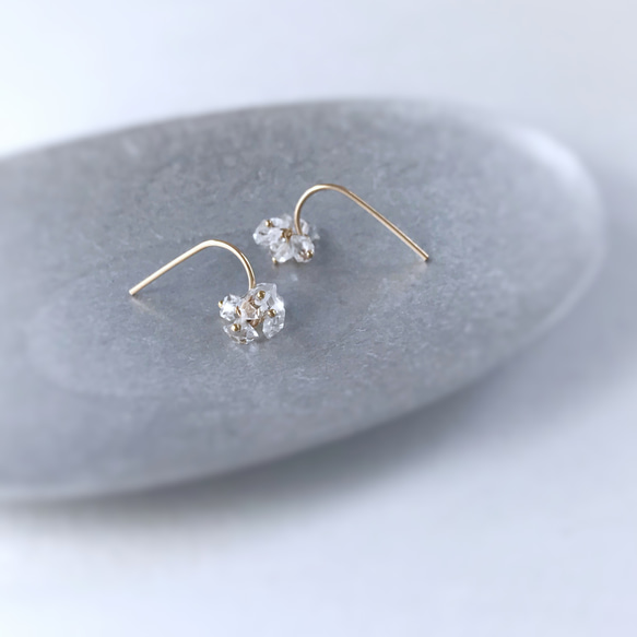 ハーキマーダイヤモンドのピアス / 14kgf ピアス（スタッド・一粒） ao. 通販 16181335｜Creema(クリーマ)