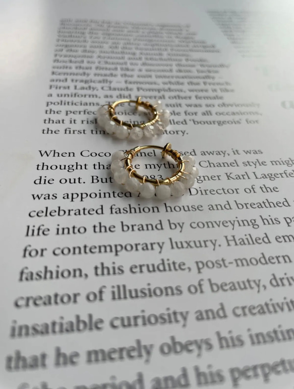 16kgp レインボームーンストーン フープイヤリング イヤリング・ノンホールピアス by serena 通販 16234672｜Creema(クリーマ)