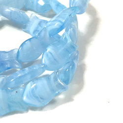 マーブルフィッシュ 10個 チェコビーズ ビーズ Bizen素材屋 通販｜Creema(クリーマ)