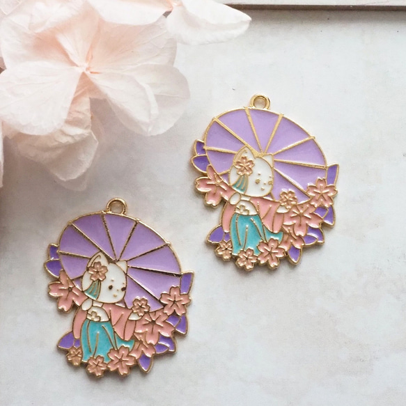 2個 番傘 ねこチャーム 32×32mm ゴールド/パープル メタルチャーム 【T403】 チャーム ましろ工房 通販 16292651｜Creema(クリーマ)