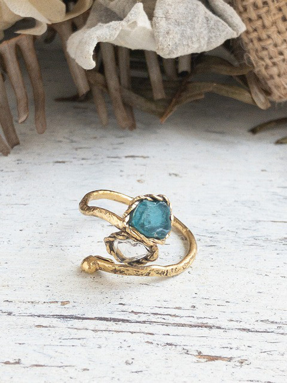 K18GP アパタイト原石とクリスタルのリング 指輪・リング aroi 通販｜Creema(クリーマ) 16308235