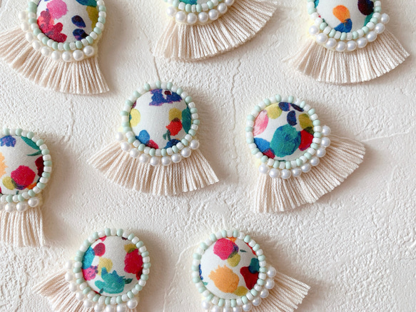 リバティフリンジイヤリング(クリーム/ペイント風） イヤリング・ノンホールピアス nasica 通販 16321027｜Creema(クリーマ)