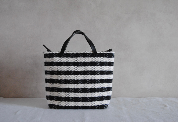 裂き織りファスナートートバッグ：くろ：check：border：現品限り トートバッグ so. 通販｜Creema(クリーマ) 16325140