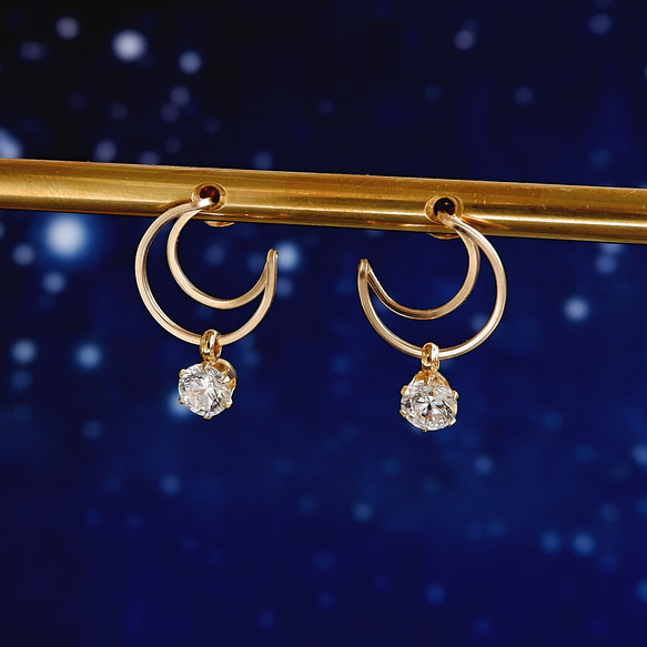 14Kgf 三日月と星のピアス/イヤリング -CZダイヤ ムーン クリスマス- ピアス（スタッド・一粒） Hope 通販 16400861｜Creema(クリーマ)
