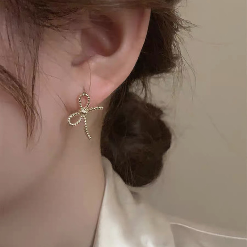 リボンモチーフピアスk18 ピアス(フープ) パール大好き(購入前 リボンモチーフピアスk18 ピアス(フープ) パール大好き(購入前