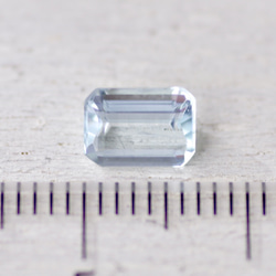 アクアマリン＊オクタゴン・カット＊0.82ct＊6.8×5.0mm＊BEA-011 天然石 AKgems by 秋山貴金属装身具店 通販 16426511｜Creema(クリーマ)