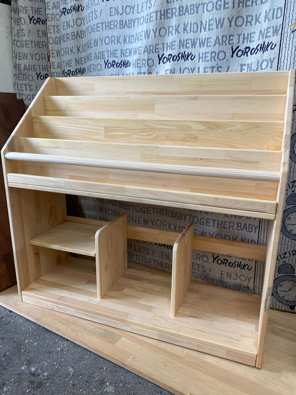 Miiiii様 絵本棚、おもちゃ棚セット 本棚・絵本棚・マガジンラック 木工製作所【発送まで120日前後】 通販｜Creema(クリーマ) 16442954