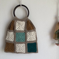 引き上げ編みグラニースクエアの持ち手リングバッグ・ディープグリーン＆マスタード かごバッグ kou_garden 通販 16454935｜Creema(クリーマ)