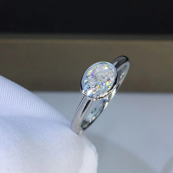 【newカラー】輝く オーパル モアサナイト ダイヤ リング K18WG 指輪・リング ルイ 通販｜Creema(クリーマ) 16459437