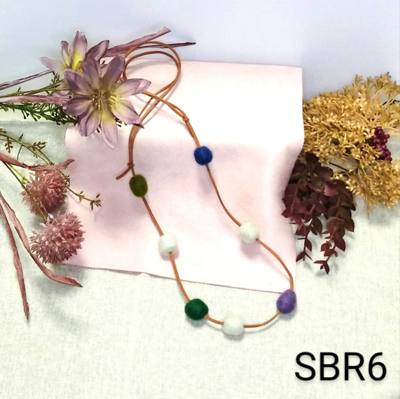 羊毛フェルトアクセサリー(#SBR6) ネックレス・ペンダント ひつまる.chiyuki 通販 16459956｜Creema(クリーマ)