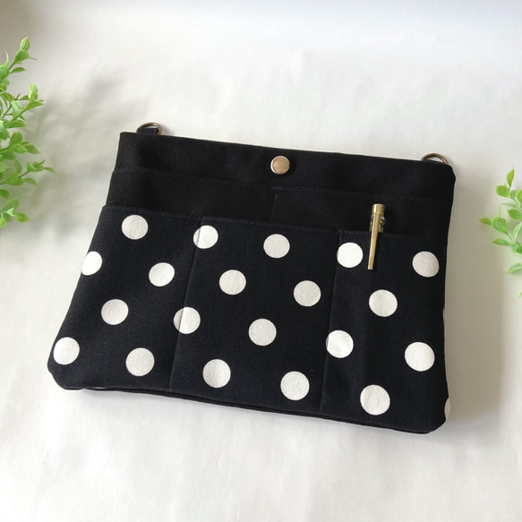 モノトーンドット柄ウエストポーチ L（ワイド）／2wayポーチ（ウエスト＆ショルダー対応） ボディバッグ・ウエストポーチ PIKARI 通販 ...