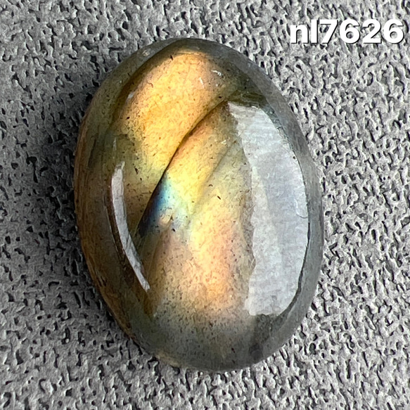 ラブラドライト 3Aクラス 18ミリルース nl7626 天然石 pinky 通販｜Creema(クリーマ) 16467635