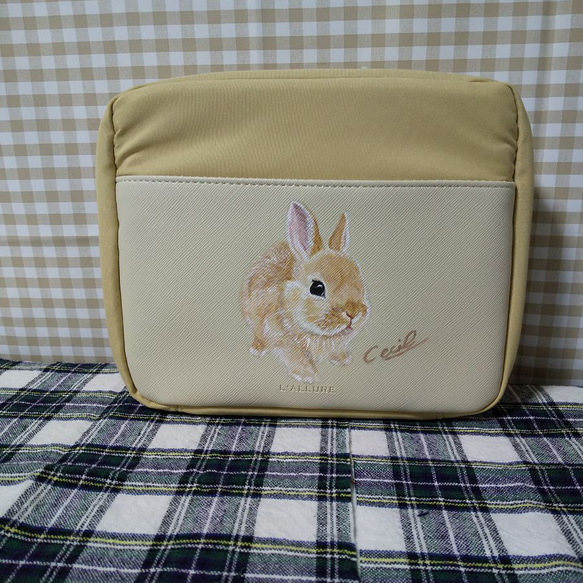 R-699 手描き うさぎのポーチです ポーチ CECIL 通販 16496300｜Creema(クリーマ)