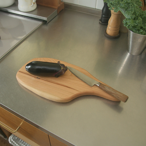 カッティングボード チェリー材 CBHK-210 まな板・カッティングボード SOLIWOOD 通販｜Creema(クリーマ) 16499527