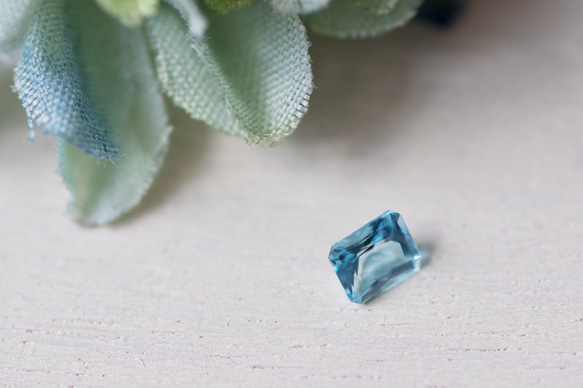 ブルー・アパタイト＊オクタゴン・カット＊0.28ct＊4.3×3.4mm＊AP-014 天然石 AKgems by 秋山貴金属装身具店 通販 ...