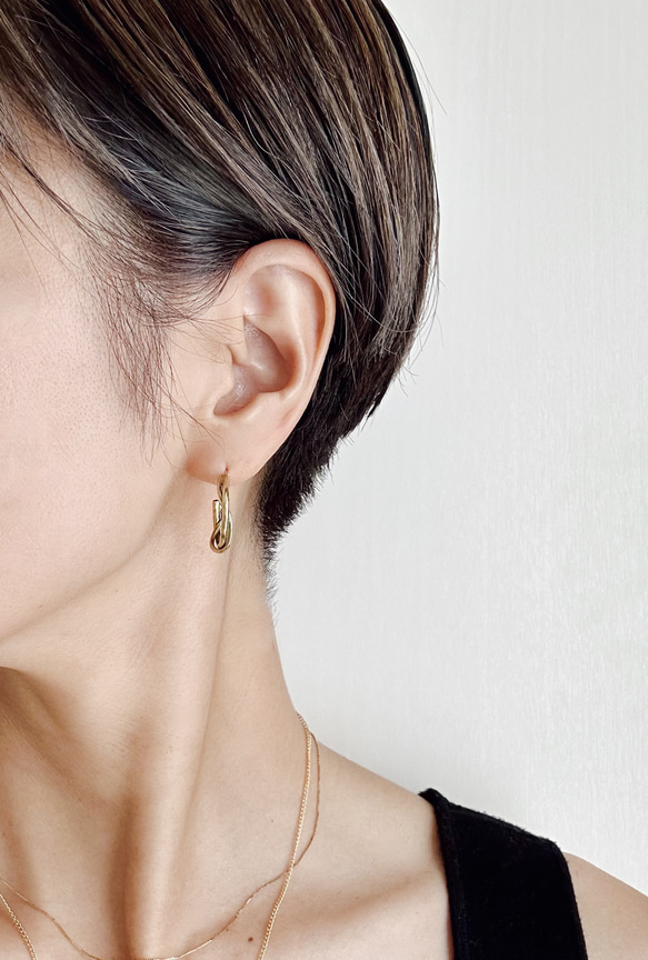 overlap hoop K18gp ピアス（フープ） saint 通販 16502665｜Creema(クリーマ)