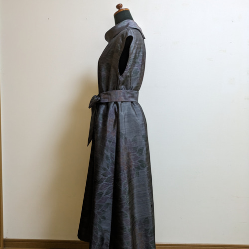 SOLD 着物リメイク ワンピース 大島紬 M〜L ワンピース さらあお SOLD 着物リメイク ワンピース 大島紬 M〜L ワンピース さらあお