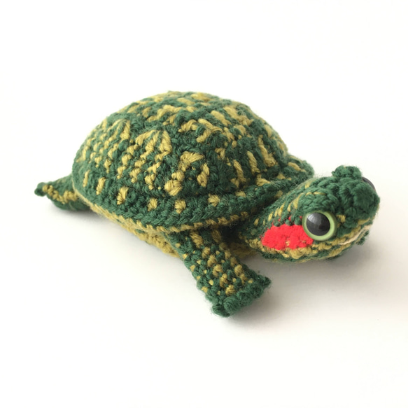 カメ好きが満足！亀のあみぐるみ（アカミミガメ） あみぐるみ 亀ジュエリー 通販 16514242｜Creema(クリーマ)