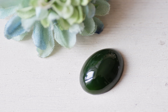 ネフライト＊オーバル・カボション・カット＊10.23ct＊17.7×12.9mm＊JN-009 天然石 AKgems by 秋山貴金属装身具店 ...