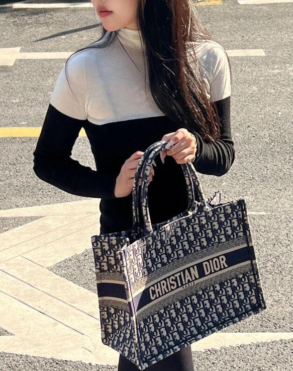 Dior ディオール トートバッグ トートバッグ 麗奈 通販 16542776 Dior ディオール トートバッグ トートバッグ 麗奈 通販 16542776