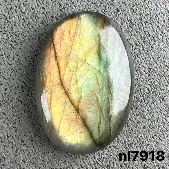 ラブラドライト 3Aクラス 28.5ミリルース nl7918 天然石 pinky 通販｜Creema(クリーマ) 16557644