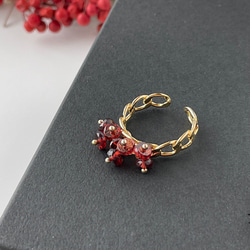 クリスマスギフト2023 | creema限定ギフト ガーネットのチェーンリングイヤーカフ イヤーカフ tiny gem room 通販｜Creema(クリーマ) 16577374