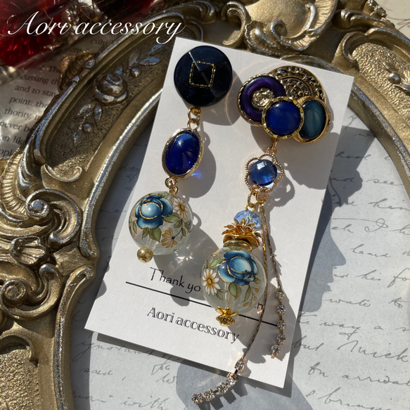 Intellectual blue〜3種ボタン×転写ビーズのアシンメトリーボタンピアス ピアス（スタッド・一粒） Aori accessory ...