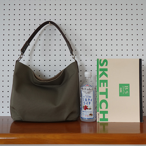 帆布の楕円底2WAYショルダーバッグ ショート(カーキ)ハンドル 帆布の楕円底2WAYショルダーバッグ ショート(カーキ)ハンドル