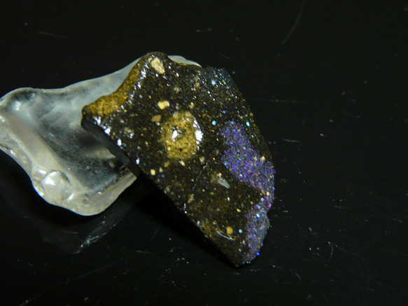 R041 お水で変身(*_*) ホンジュラス産★マトリックスオパール原石 天然石 GEO ROCK 通販｜Creema(クリーマ) 16647575