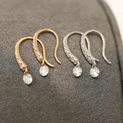 天然ダイヤモンドピアス0.3ct k18 ピアス（フック・チェーン） パール大好き(購入前にコメント) 通販 16660120｜Creema(クリーマ)