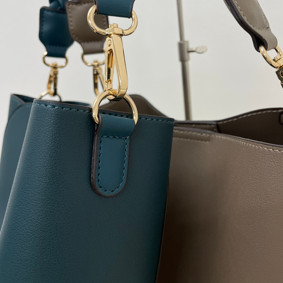 軽量合皮 三つ編みハンドル ハンドバッグ・2col ハンドバッグ Ha-chi☆ 通販 16703861｜Creema(クリーマ)