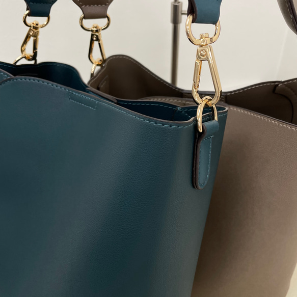 軽量合皮 三つ編みハンドル ハンドバッグ・2col ハンドバッグ Ha-chi☆ 通販 16703861｜Creema(クリーマ)