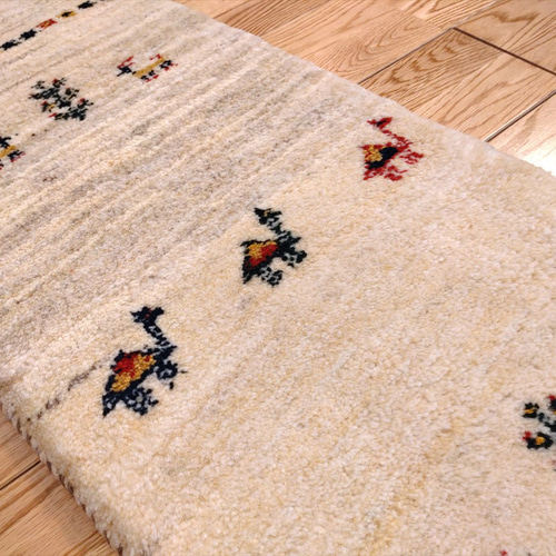 秋の目玉品】ペルシャ ギャッベ ミニランナー 110×40 アイボリー 秋の目玉品】ペルシャ ギャッベ ミニランナー 110×40 アイボリー