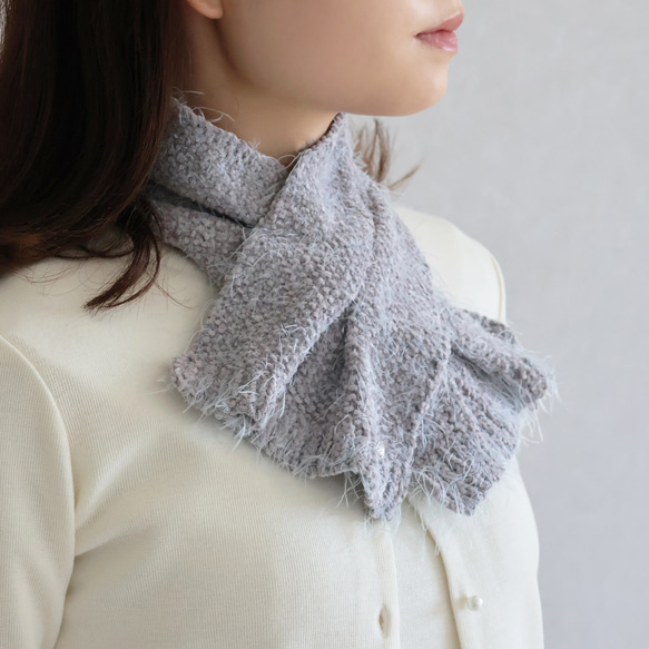 完売致しました！【サッと巻けて、軽く柔らか 】ラインストーン付き ティペット【グレー】 マフラー ジョリーミニョン 通販｜creema