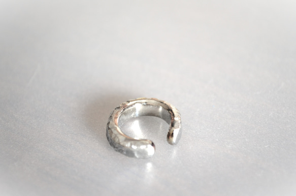 titanium ear cuff・チタンイヤーカフ・シルバーロックイヤー内径10mm イヤーカフ ねこへい工房（コブ） 通販｜Creema ...