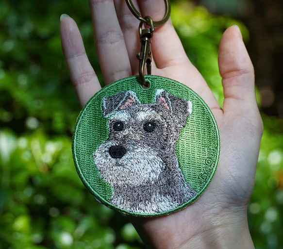 キーホルダー 犬 刺繍 チャーム シュナウザー 牧羊犬 プレゼント ギフト ストラップ or-010 キーホルダー Emjour Japan ...
