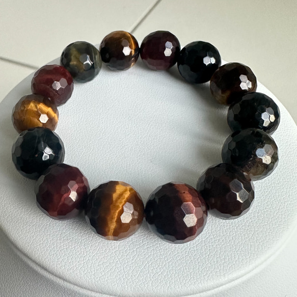 タイガーアイAAA[Kwjf]式神封入 3色ミックス 128面カット 12mm ブレスレット 陰陽師 通販｜Creema(クリーマ) 16830743