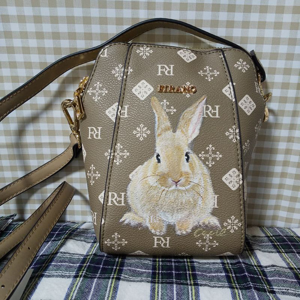 R-711 手描き うさぎのミニポーチ〔携帯ポーチ）です ポシェット CECIL 通販｜Creema(クリーマ) 16831224