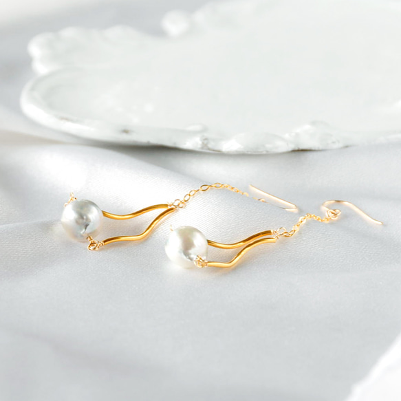 14kgf/アコヤ真珠バロック ブルーシルバーウエーブチェーンピアス ピアス（フック・チェーン） mumu 通販 16832563｜Creema(クリーマ)