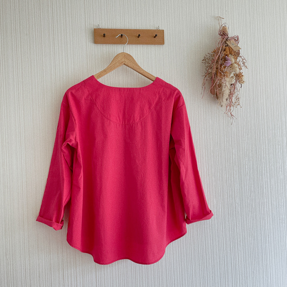 Vネックブラウス ルビーレッド ブラウス infinity 通販 16833252｜Creema(クリーマ)