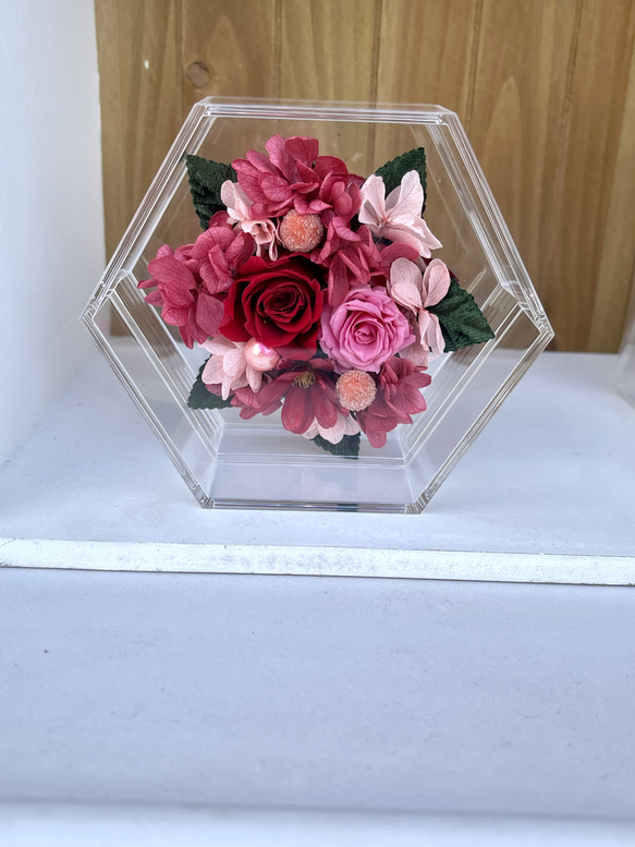 母の日 幸せを呼ぶ六角形 プリザーブドフラワー プリザーブドフラワー Juri.flower 通販 16842950｜Creema(クリーマ)