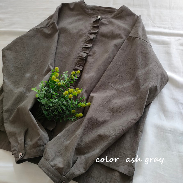 再販!!フロントフリルブラウス フリーサイズ 全17色から選べます ブラウス kurumi no mori* 通販 16859480｜Creema(クリーマ)