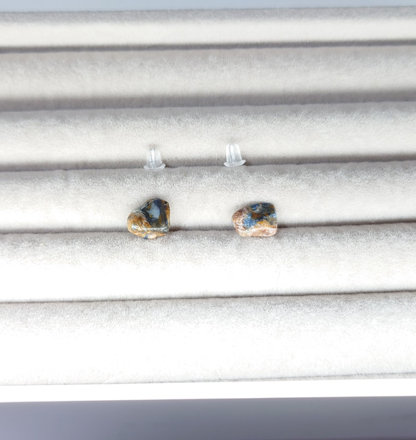 セット ピーターサイト (角閃石) ピアス サージカル仕様 キャッチはシリコン [29] SPS_29 ピアス（スタッド・一粒） まかろに ...