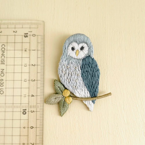 フクロウの刺繍ブローチ*鳥 ブローチ capriccio 通販 16891313 フクロウの刺繍ブローチ*鳥 ブローチ capriccio 通販 16891313
