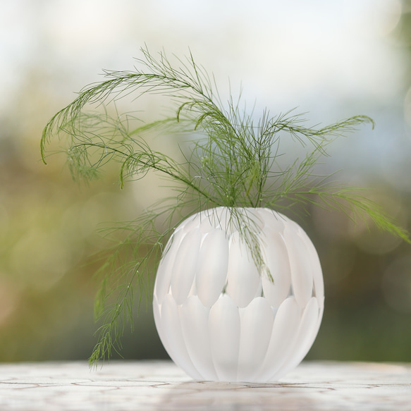 コクーン（まゆ玉） 切子ガラス 一輪挿し・花瓶・花器 Namry Glass 通販 16902414｜Creema(クリーマ)