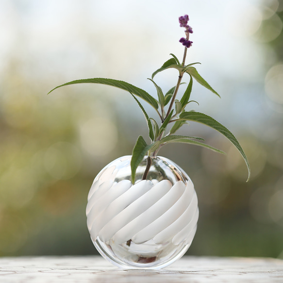 ストライプ 切子ガラス 一輪挿し・花瓶・花器 Namry Glass 通販 16902531｜Creema(クリーマ)