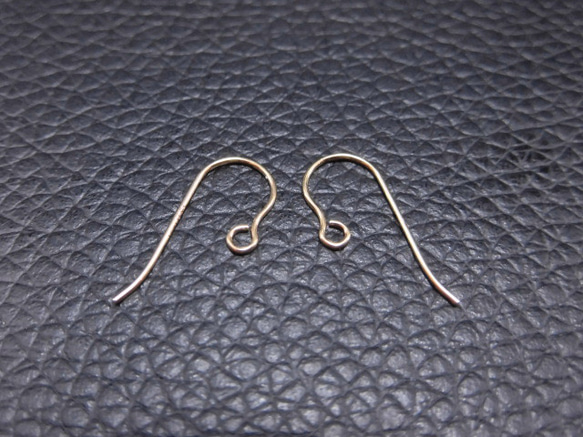 【14KGF】ピアスフック 1ペア イエローゴールド 419 金具・チェーン KAZEYA－かぜやー 通販｜Creema(クリーマ) 16969502