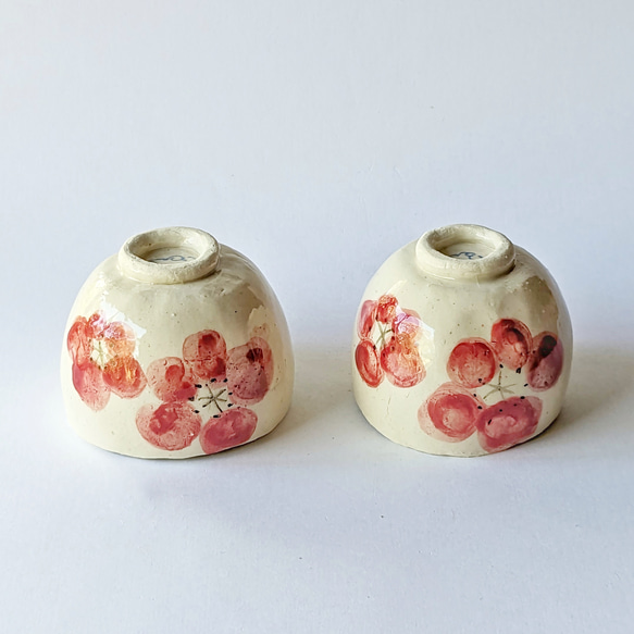 手のひらサイズの愛らしさ。梅の花おちょこ A おちょこ・ぐい呑み・徳利 しののめラボ 通販 17003054｜Creema(クリーマ)