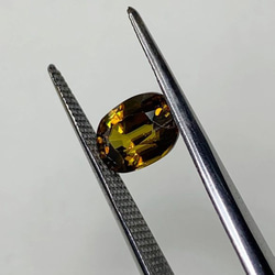 希少石 Color Change Sphene ルース 天然石 one of a kind stone 通販｜Creema(クリーマ)